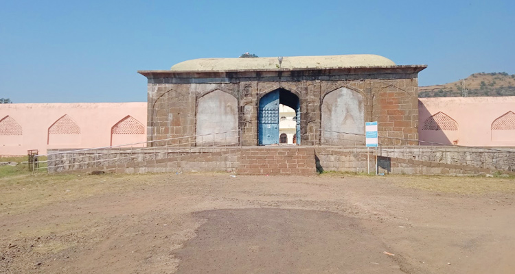 Soneri Mahal Aurangabad (Timings, Entry Fee, History, Location, Images ...